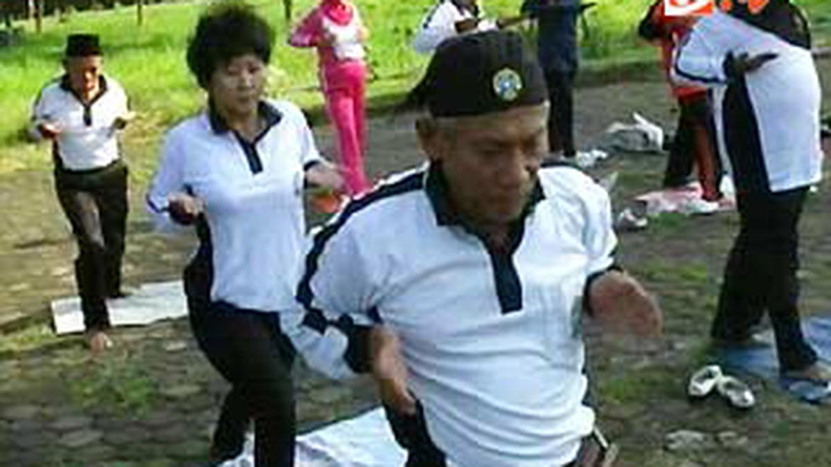 Sembuhkan Penyakit dengan Senam Terapi