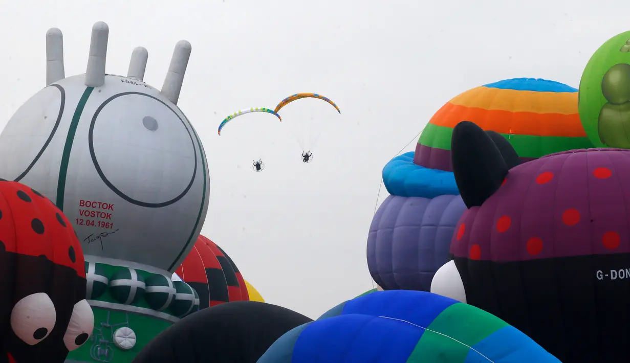 FOTO: Menikmati Warna-warni Balon Udara Raksasa di Langit Filipina ...