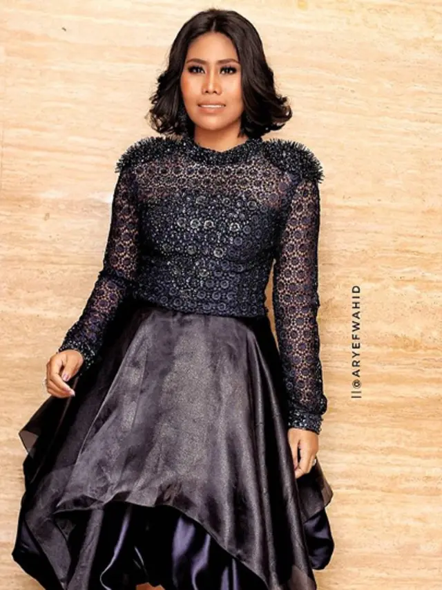 Cantiknya Foto Evi Masamba yang Diabadikan oleh Calon Suami - ShowBiz ...