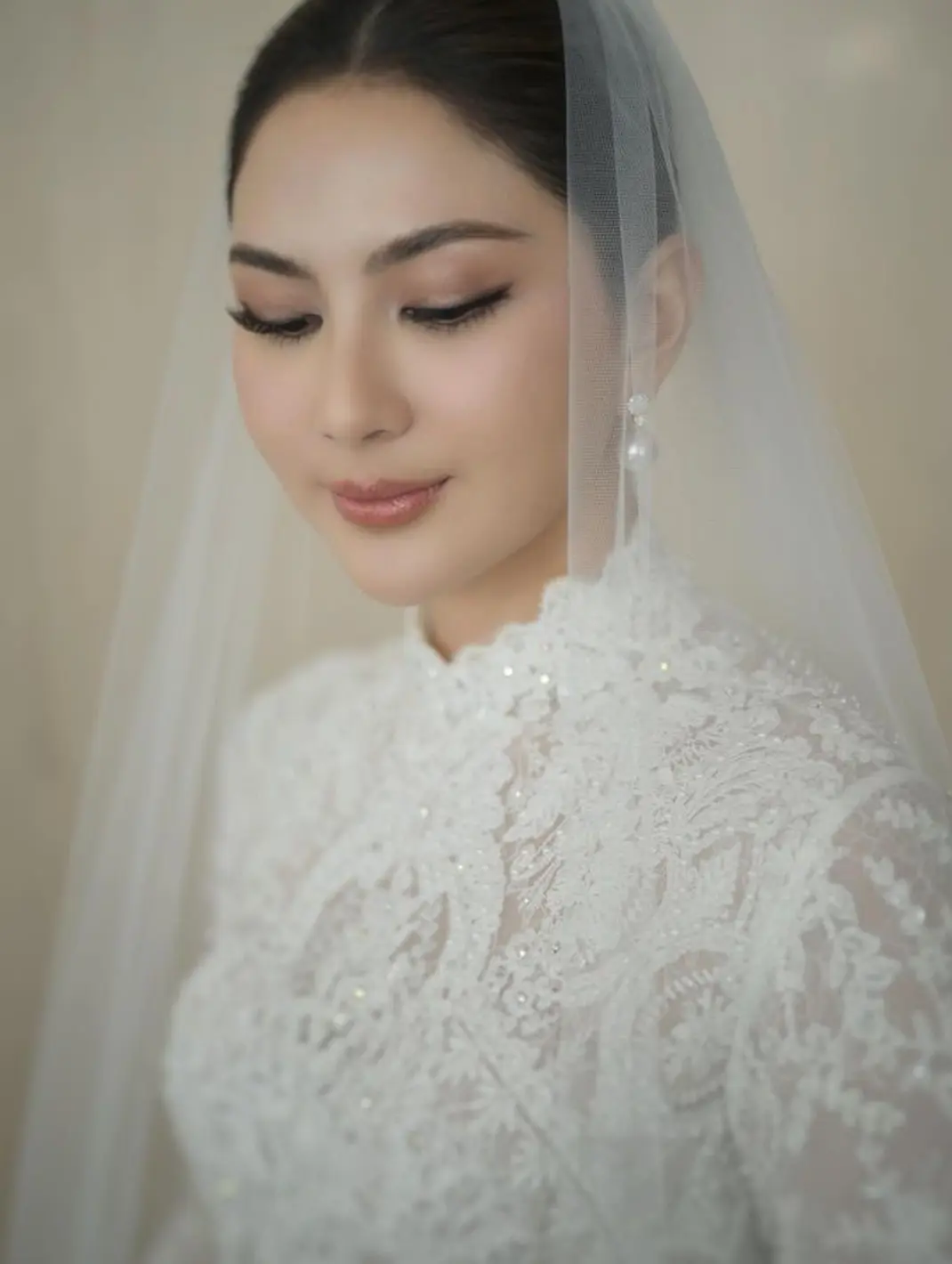 8 Potret Apik Gaun Pengantin Tertutup Impian Jessica Mila yang Cantik ...