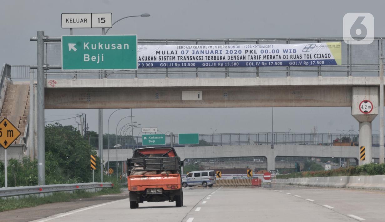 FOTO: Tol Cijago Terapkan Tarif Baru - Foto Liputan6.com