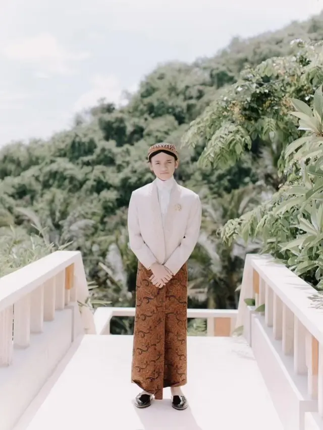 6 Potret Noah Sinclair di Pernikahan BCL dan Tiko Aryawardhana, Peluk Erat Ibunda Setelah Akad ...