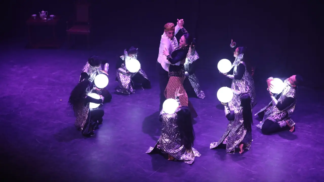 Musical Show Habis Gelap Terbitlah Terang Hadirkan Perjuangan RA ...