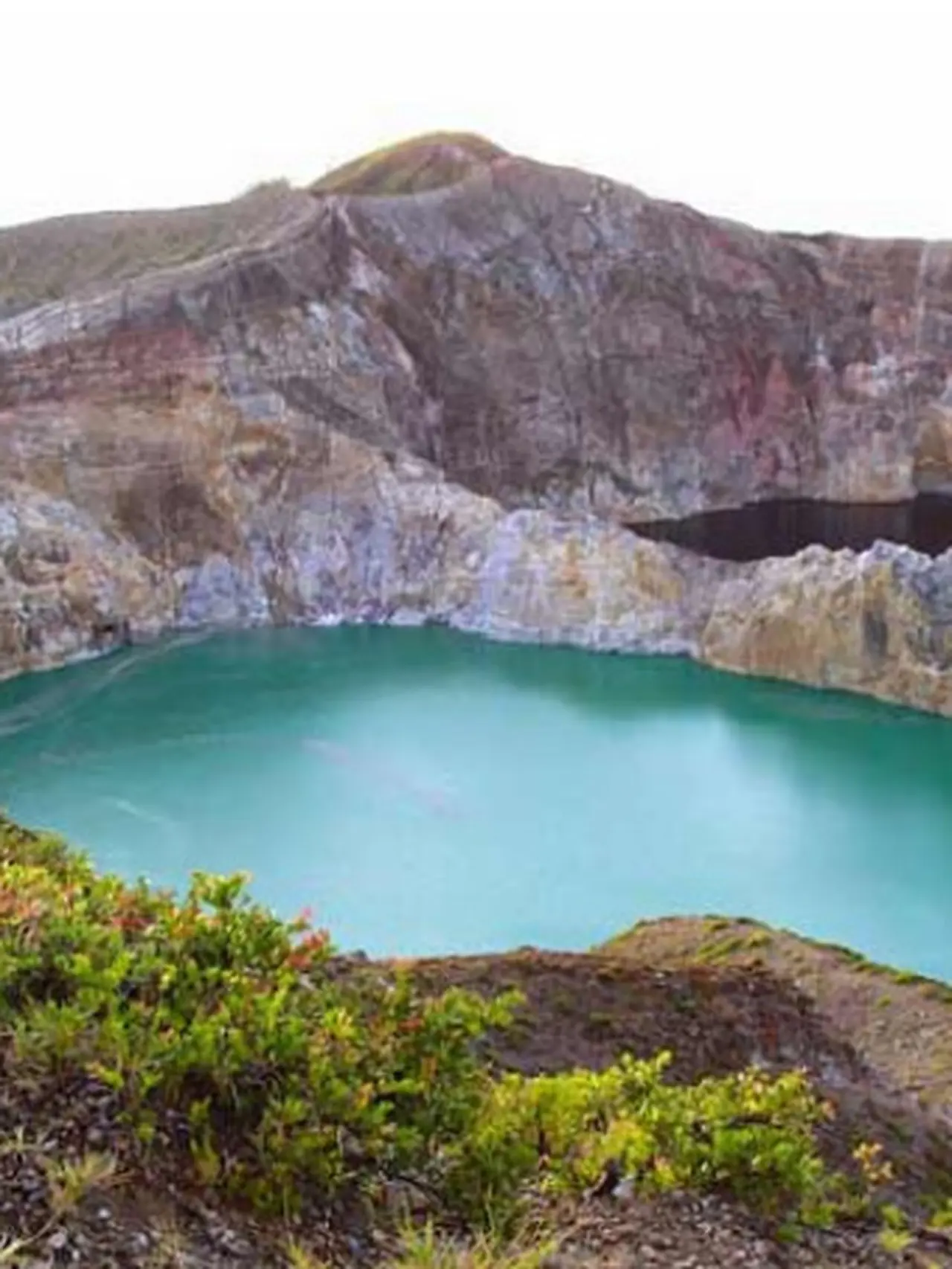 Danau Kelimutu, Wisata NTT Melihat Keindahan Danau Tiga Warna ...