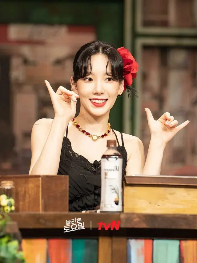 6 Potret Imut Taeyeon Tampil dengan Cosplay di Amazing Saturday ...