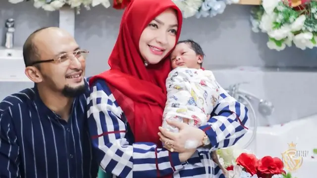 Roro Fitria Ribut Besar dengan Suami, Sudah Pisah Ranjang? - ShowBiz ...