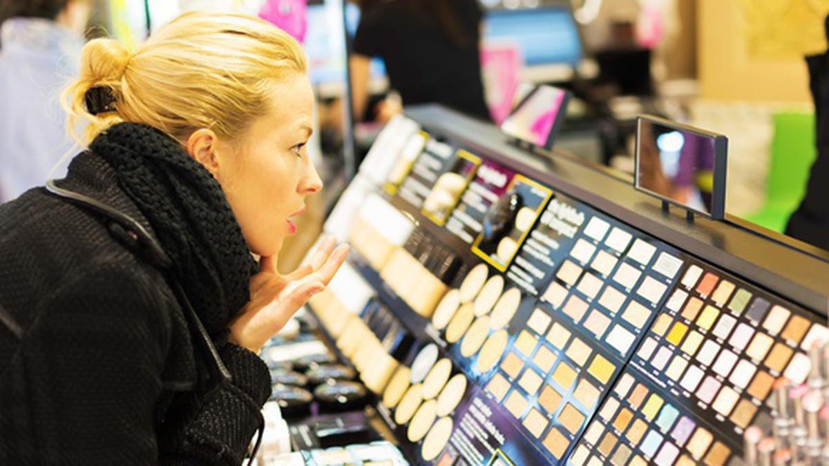 Awas, Tester Make Up Mengandung Banyak Bakteri & Sebabkan Sakit