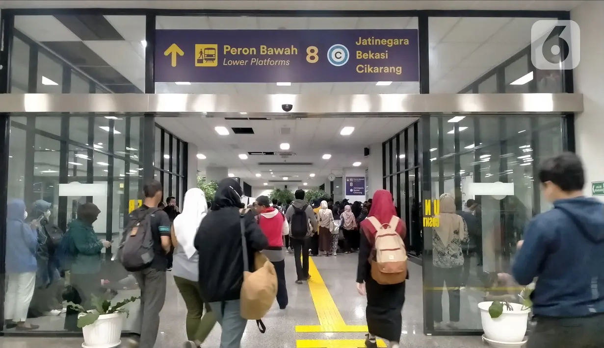 Area Transit Penumpang di Stasiun Manggarai Bakal Diperluas - Foto ...