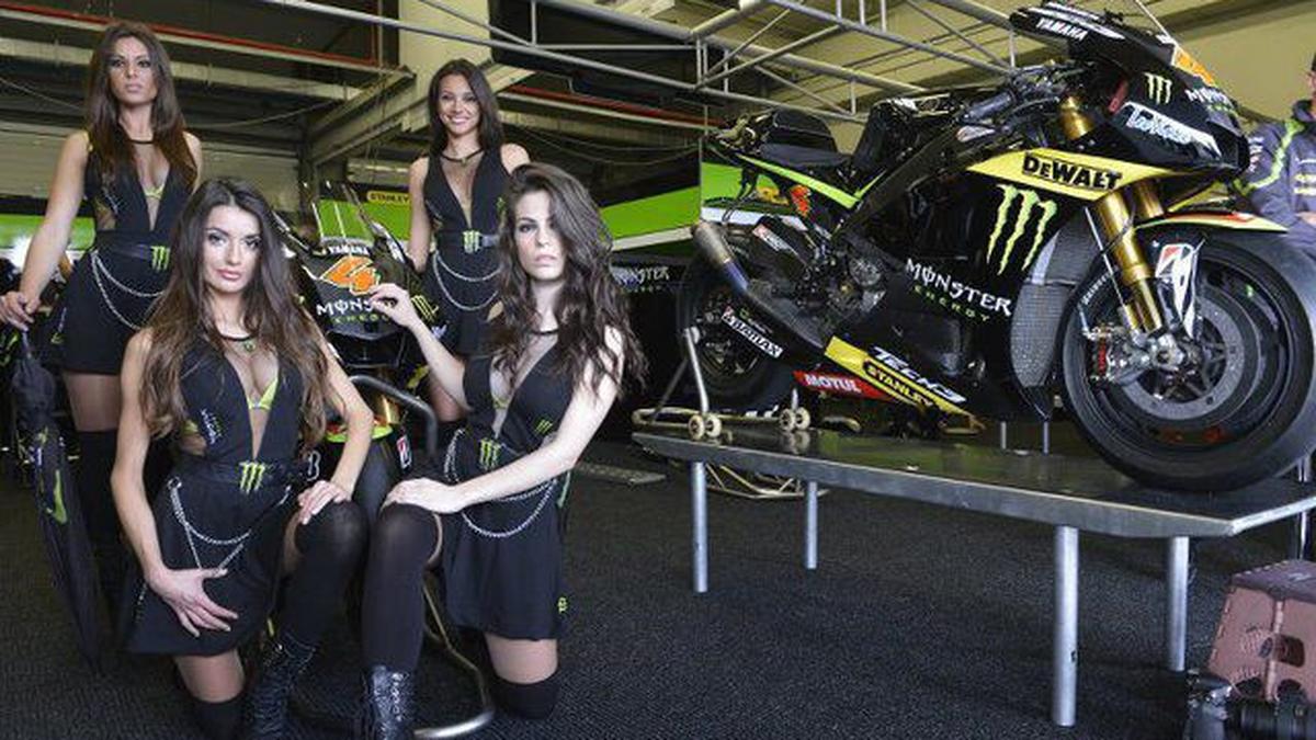 Paddock Girls Paling Hot di MotoGP 2012 - Galeri Otosia.com