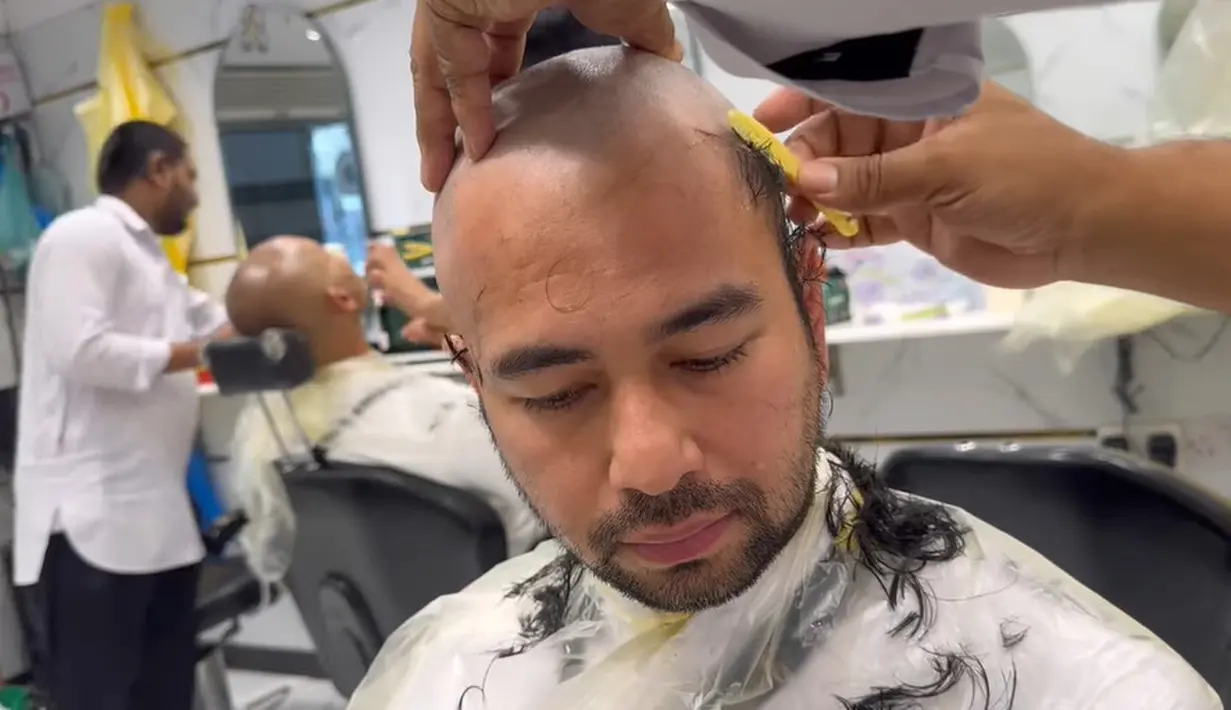 Potret Raffi Ahmad Tampil Botak Setelah Menyelesaikan Ibadah Haji ...