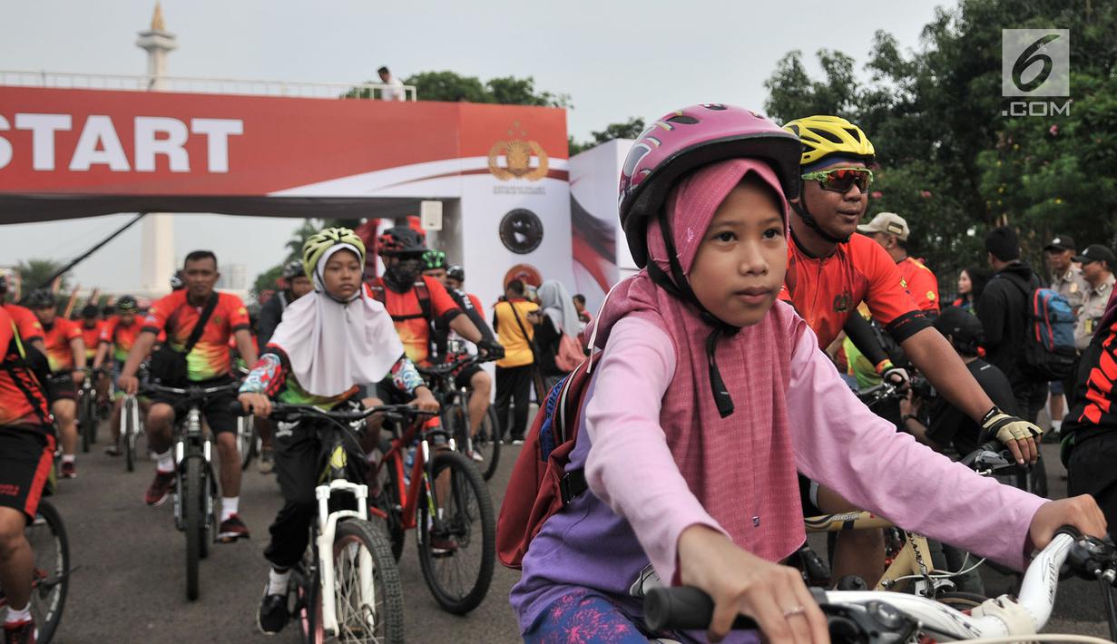 FOTO: Deklarasi Pemilu Damai, Ratusan Pesepeda Gowes Bareng - Foto ...