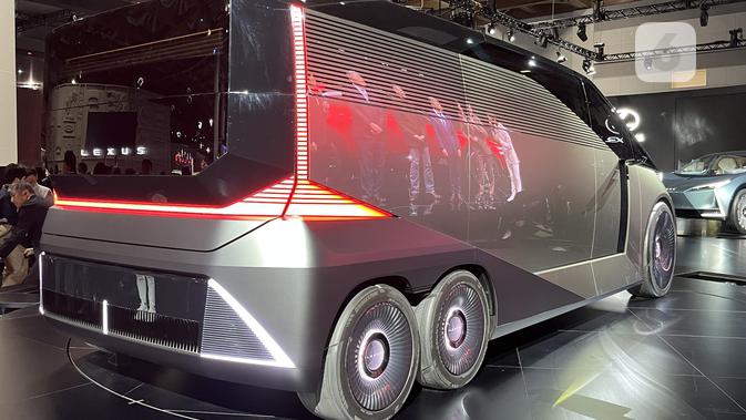 Laporan Liputan6.com dari Tokyo: Century Naik Kasta, Lexus LS Jadi ...