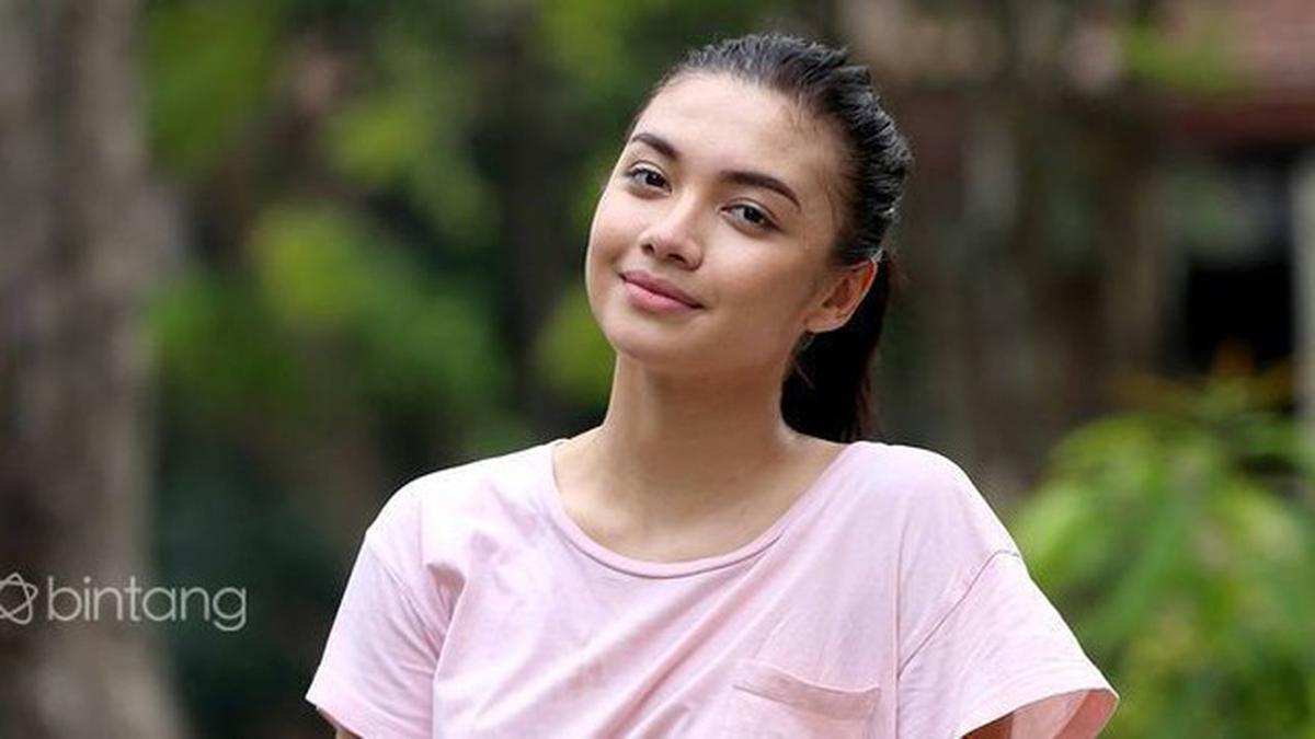 Alasan Angela Gilsha Takut Naik Motor di Jalan Raya - Entertainment ...