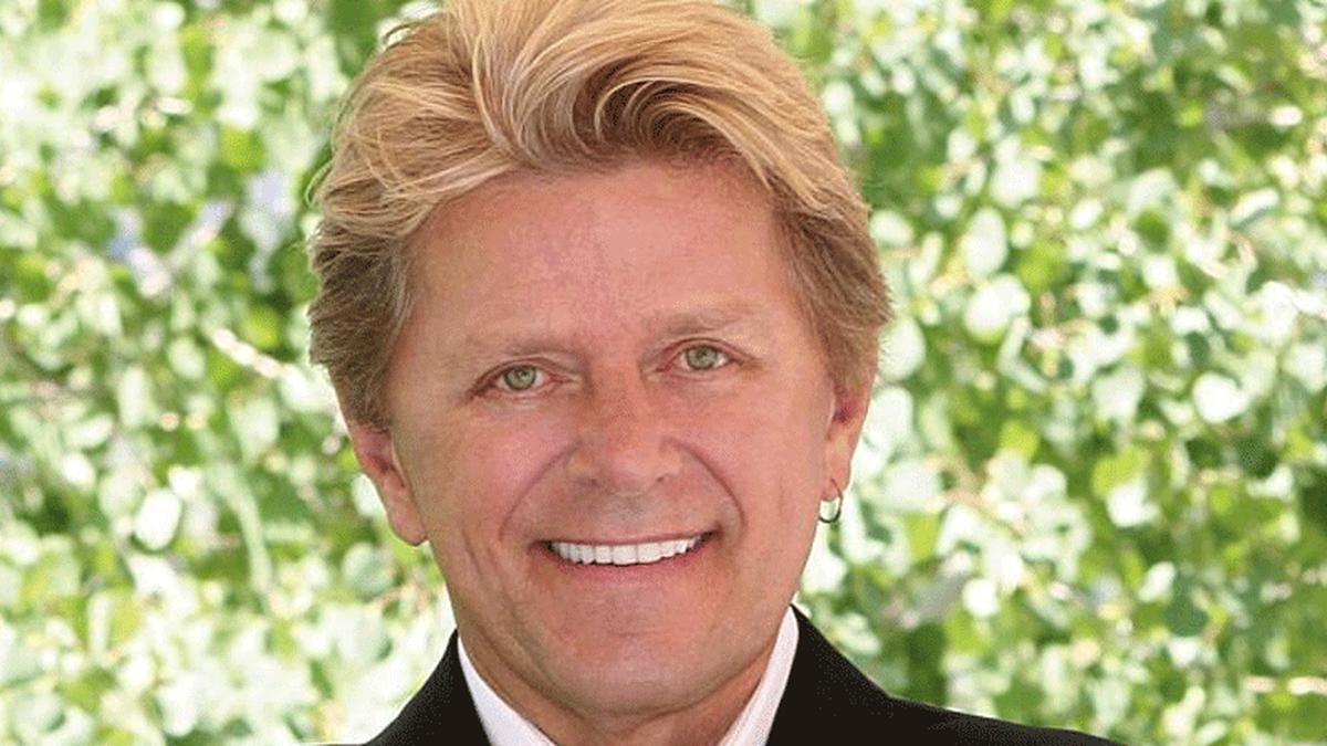 Peter Cetera Sukses Bangkitkan Kenangan Masa Lalu - ShowBiz Liputan6.com