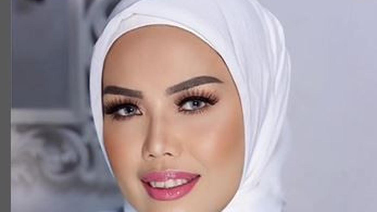 Elly Sugigi Blak-blakan Senggol Eva Manurung Soal Pacaran dengan ...