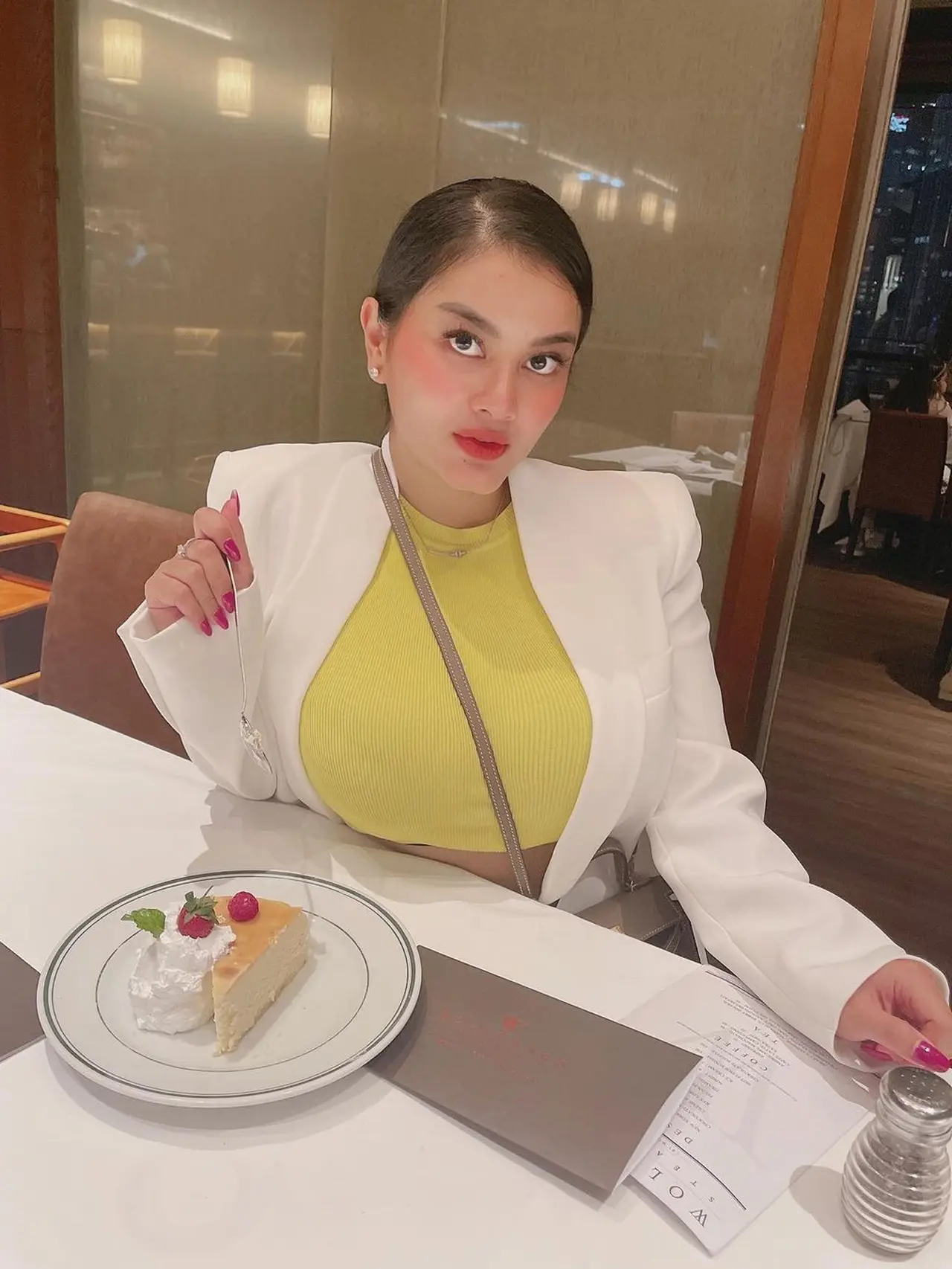 Potret Gita Youbi, Penyanyi Dangdut dan DJ yang Sering Tampil dengan ...