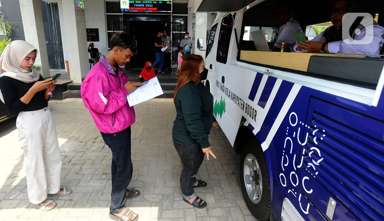 Pengurusan Kartu Pencari Kerja Secara Mobile - Foto Liputan6.com