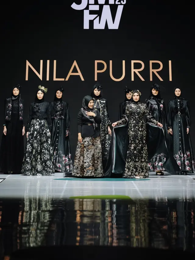 Nila Purri Hadir di JMFW 2025 dengan Koleksi Bertema Feminine Dark ...