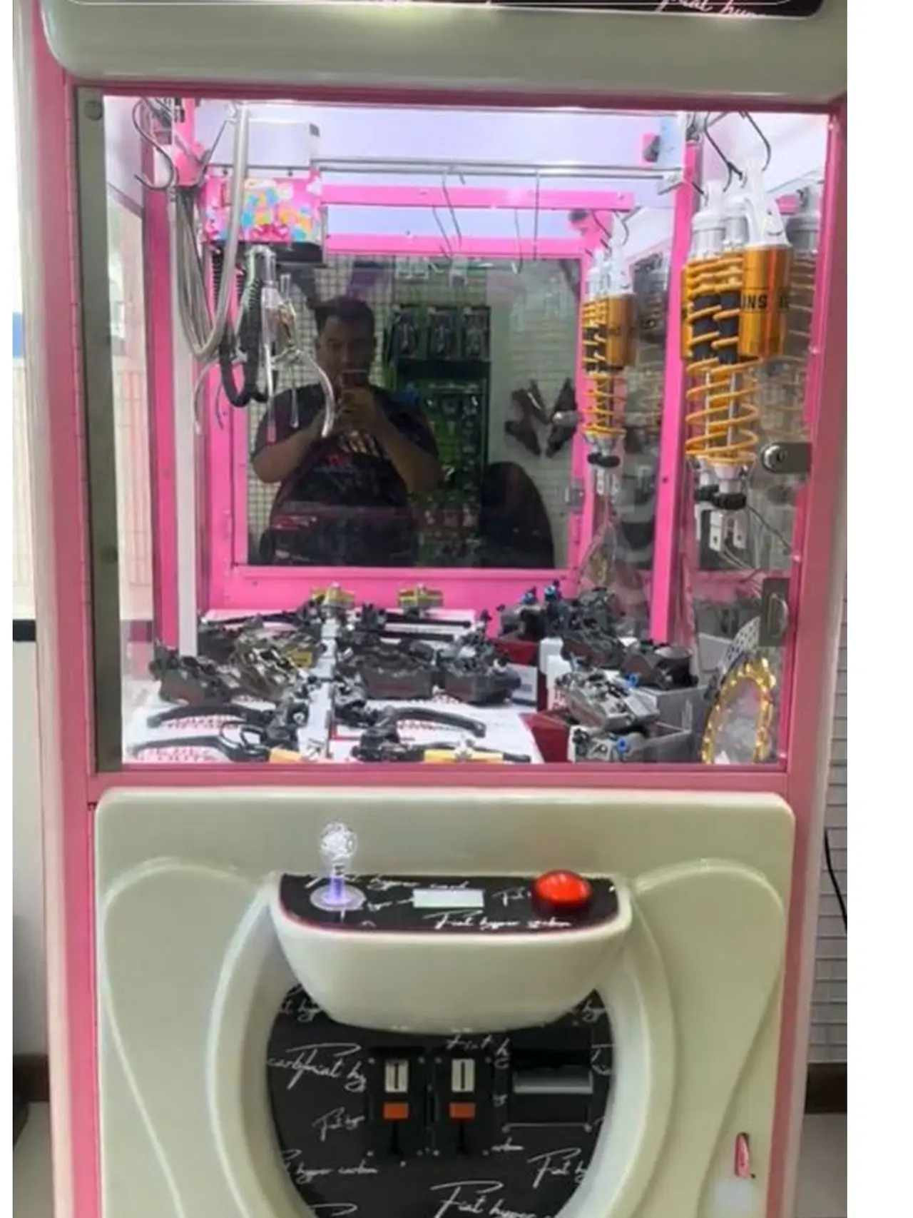 Bukan Boneka, 7 Potret Isi Mesin Capit Ini Bikin Orang Menyesal Kalau ...