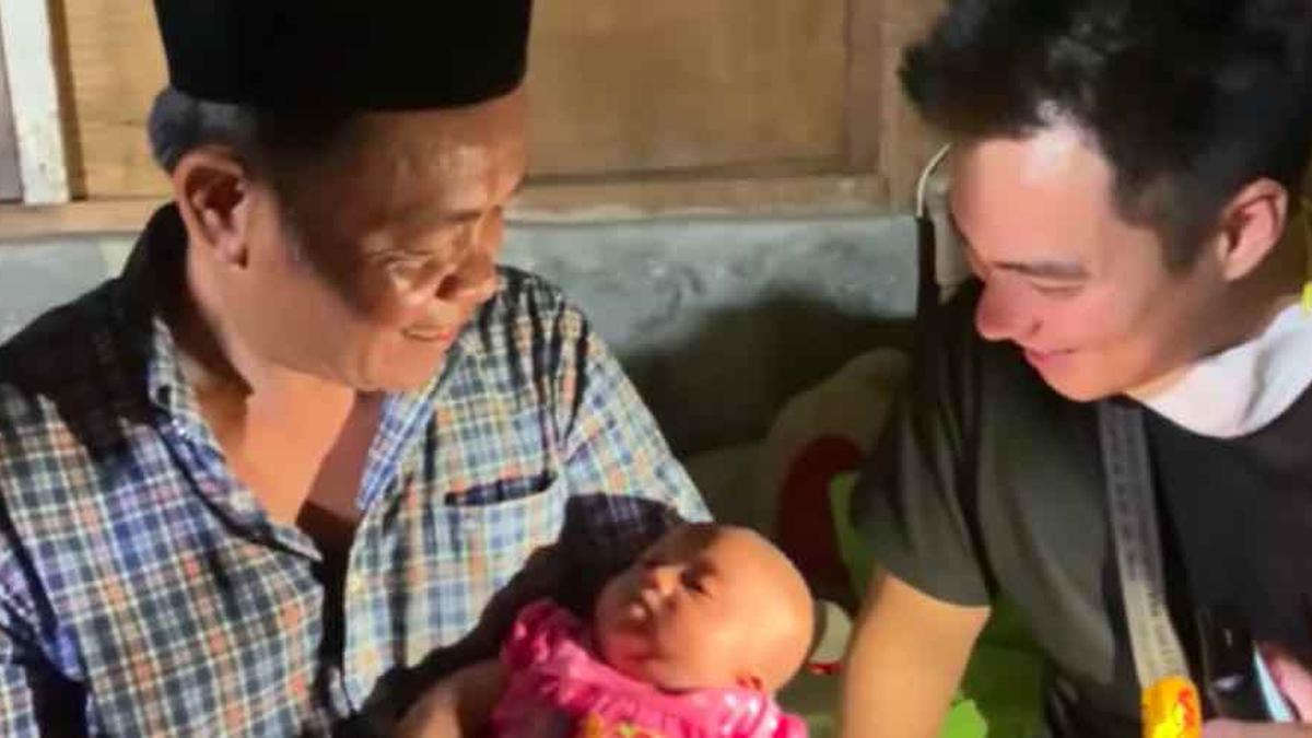 Penuh Haru, Pertemuan Sopir Angkot Viral dengan Baim Wong - Berita ...