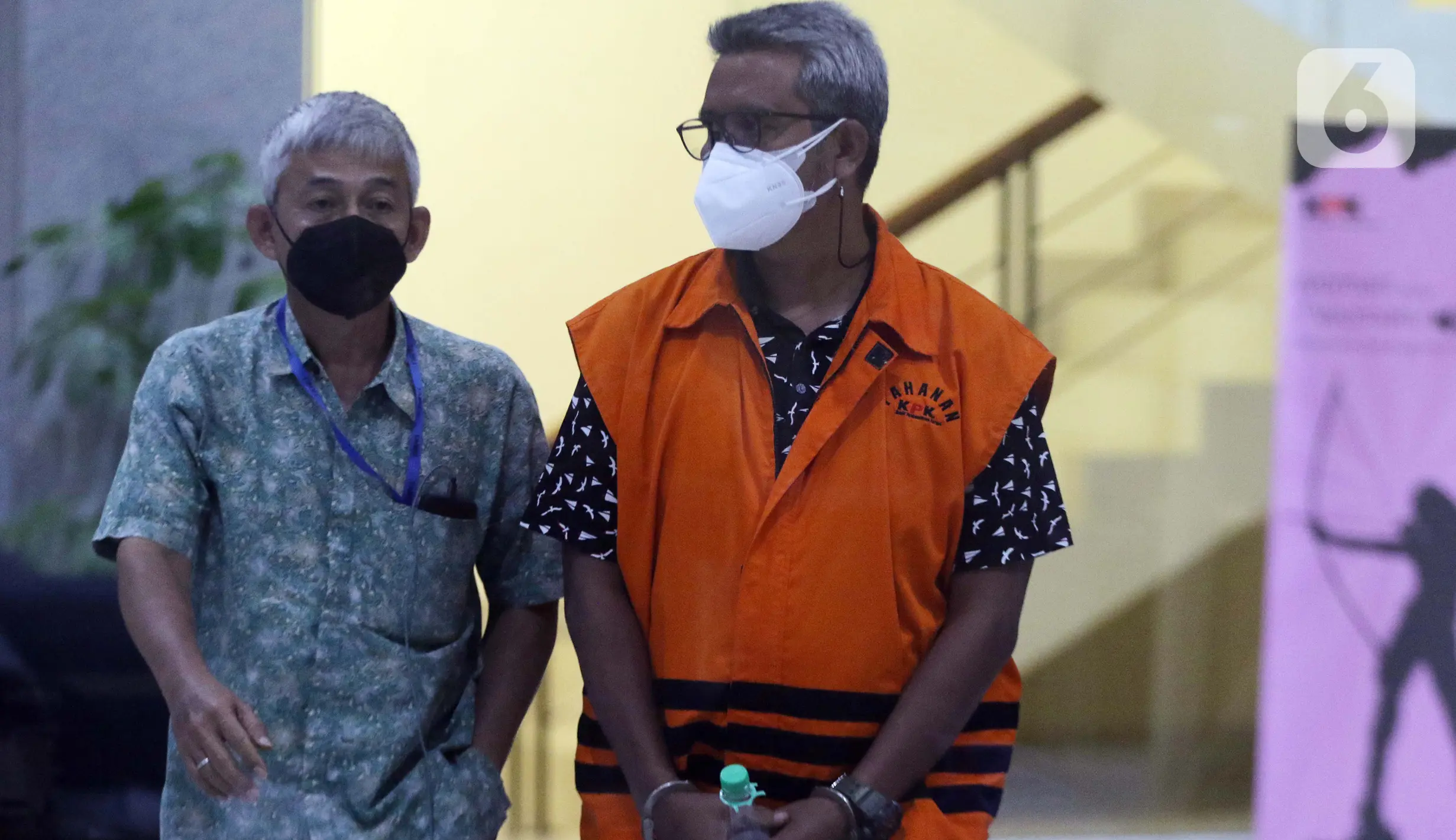 FOTO: Pemeriksaan Perdana Bupati Bintan Nonaktif Apri Sujadi - Foto ...