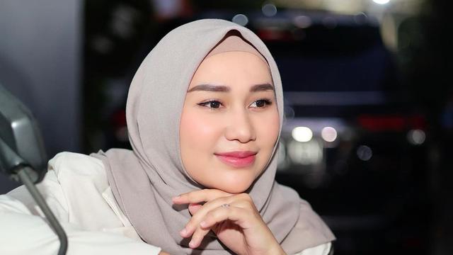 Perjalanan Cinta Putra Siregar Sebelum Digugat Cerai Septia - Lifestyle ...