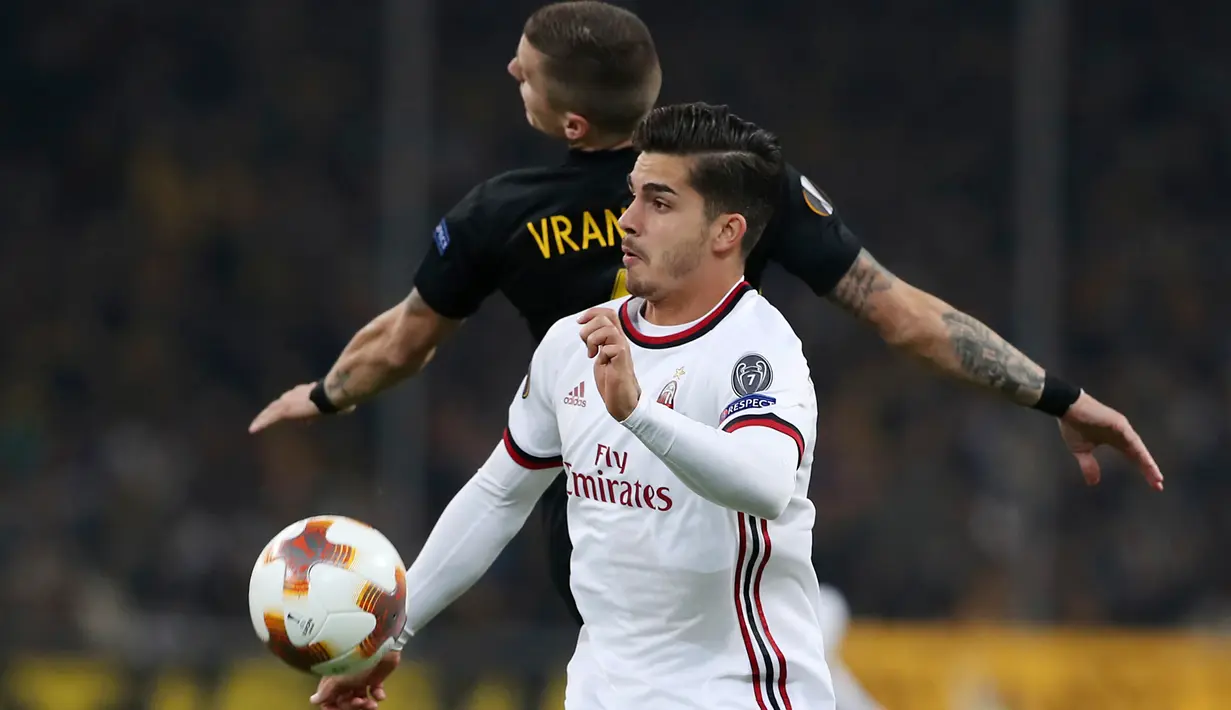 PHOTO: AC Milan Ditahan Imbang AEK Athens Tanpa Gol - Foto Liputan6.com
