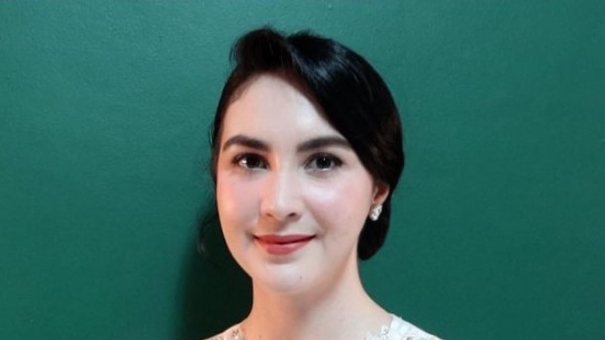 Jenazah Hermanto Dardak Mertua Arumi Bachsin Selesai Dimakamkan di TMP ...