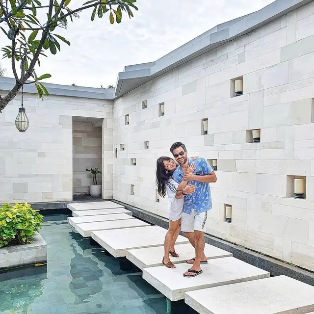 Setahun Jalani Pernikahan, Ini 7 Potret Terbaru Chef Marinka dan Suami ...