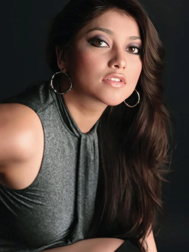 Potret Sarah Azhari, Identik dengan Seksi Ternyata Pernah Mengambil Pendidikan X-Ray dan Kuliner ...