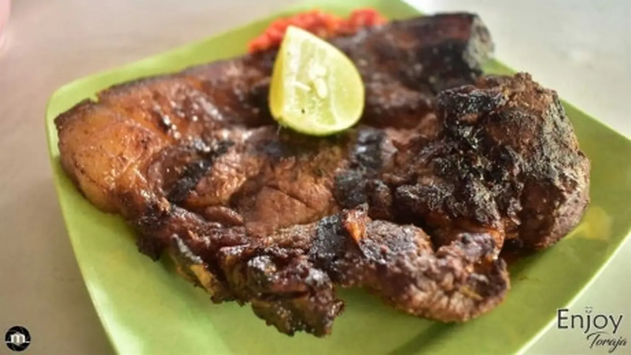 12 Makanan Khas Suku Toraja Paling Hits, Unik dan Wajib Dicoba - Hot ...