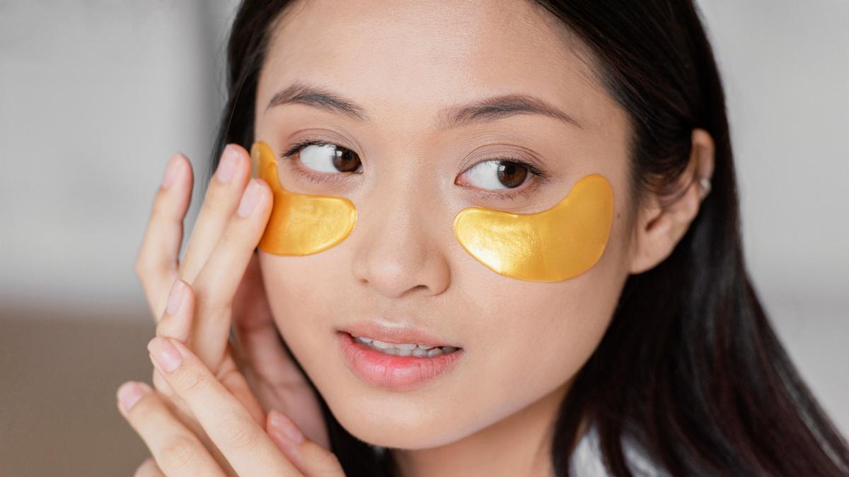 How To Get Rid Of Under Eye Bags Naturally 10 Simple Tips To Try At Home