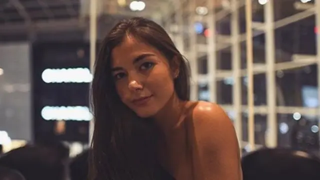 8 Pesona Anisha Isa, Wanita yang Dikabarkan Kekasih Pangeran Mateen ...