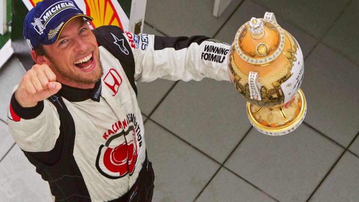 Batal Pensiun, Button Bertahan di McLaren