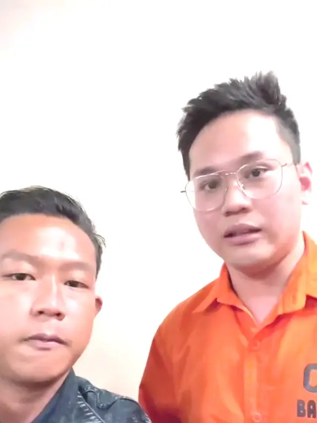 7 Potret Terbaru Indra Kenz Selama di Penjara, Disebut Makin Gemuk