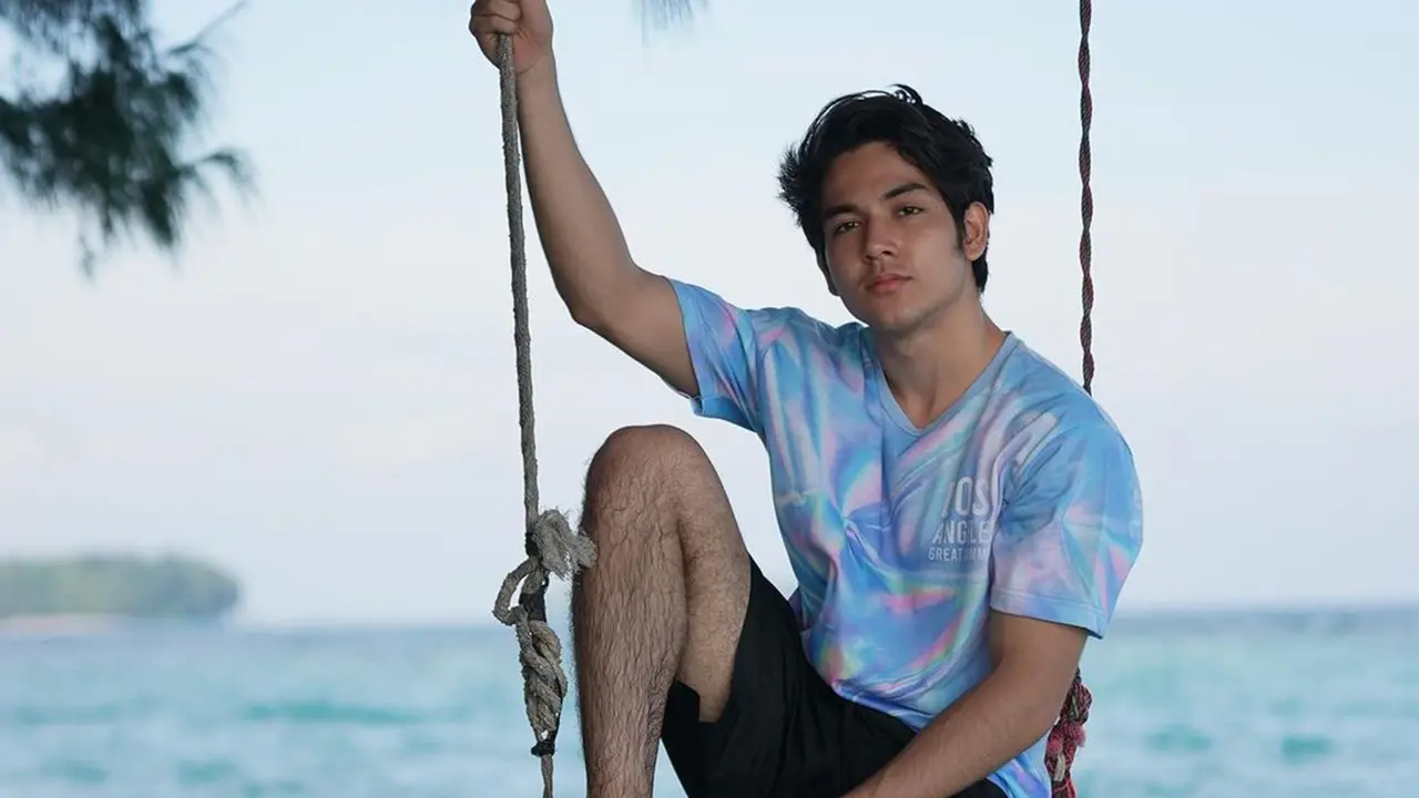 Kenalan dengan Fadi Alaydrus Pemeran Kinaan di Santri Pilihan Bunda ...