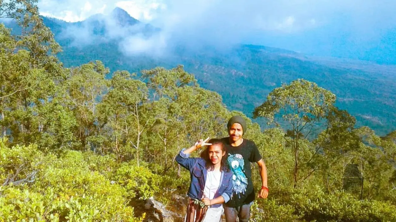 6 Fakta Menarik Gunung Egon di NTT, Salah Satu Pendakian Populer di ...