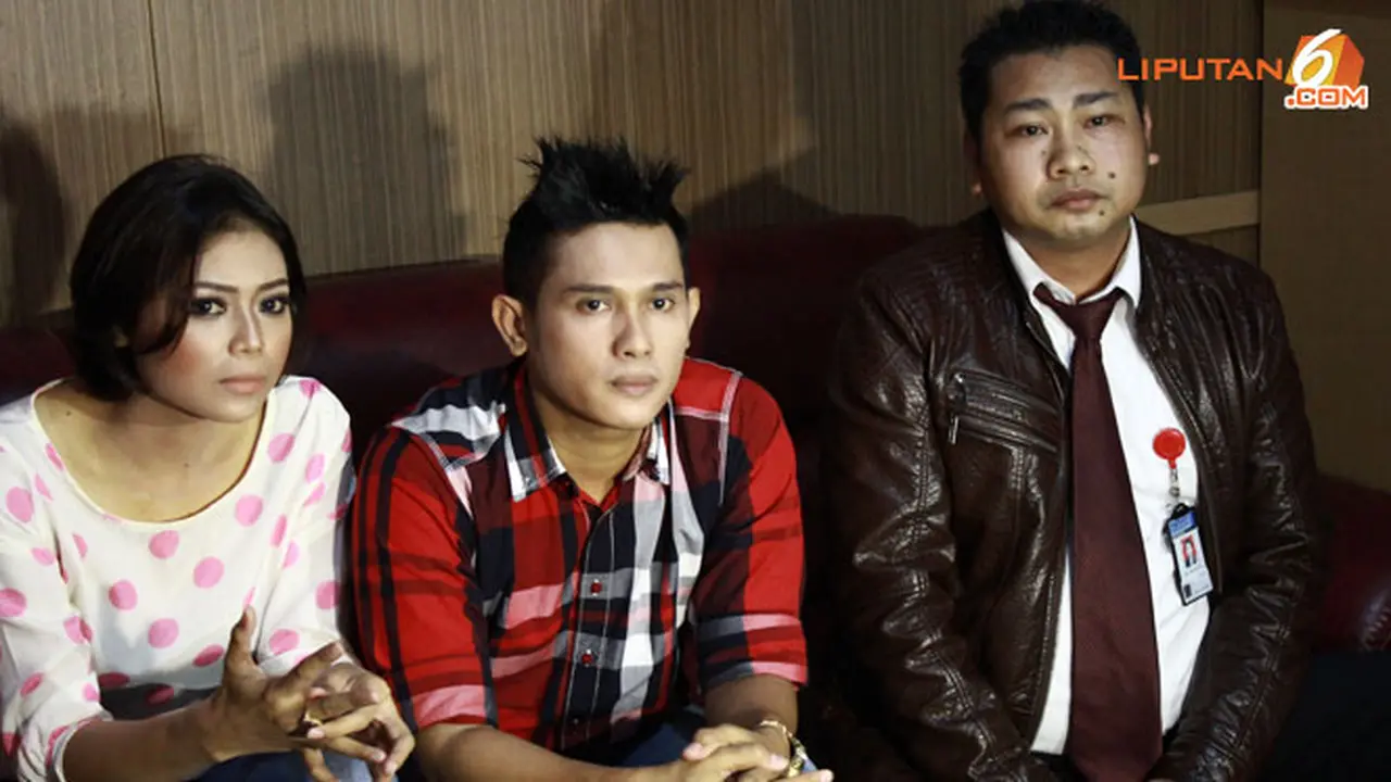 Kiki D'Rayu Tantang Tata Liem Tunjukkan Foto Mesum Mereka - ShowBiz Liputan6.com