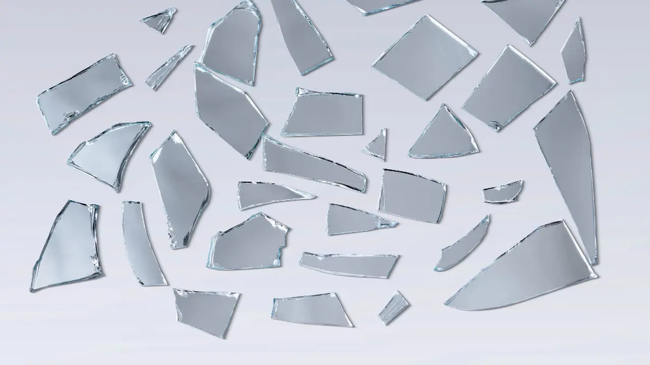 Arti Mitos Kaca Pecah Menurut Primbon dan Asal Usulnya - Ragam Bola.com