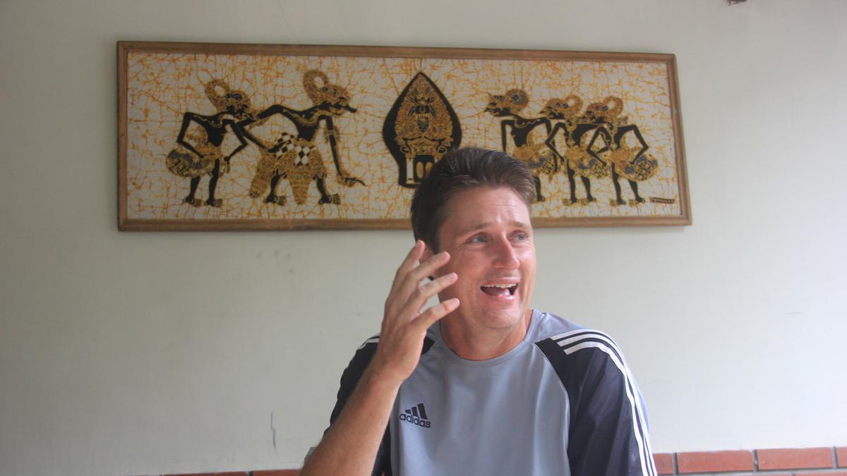 Timo Scheunemann Pelatih Kepala, Bima Sakti Manajer Persiba - Indonesia ...