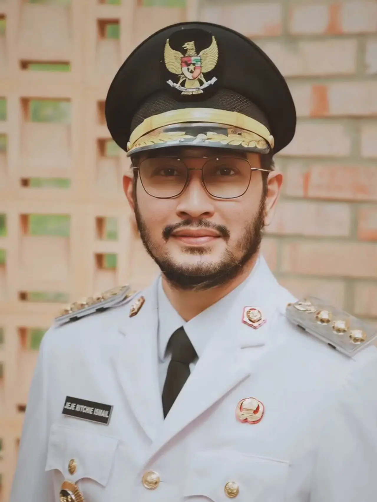 Potret Pelantikan 7 Artis Jadi Kepala Daerah, Jeje Govinda Bupati ...