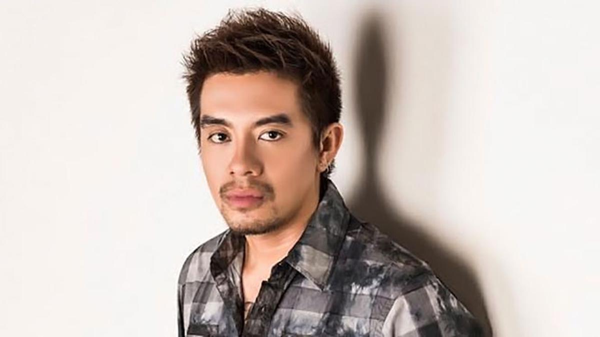 Diisukan Dekat Dengan Anggita Sari, Martin Carter Pilih Luna Maya ...