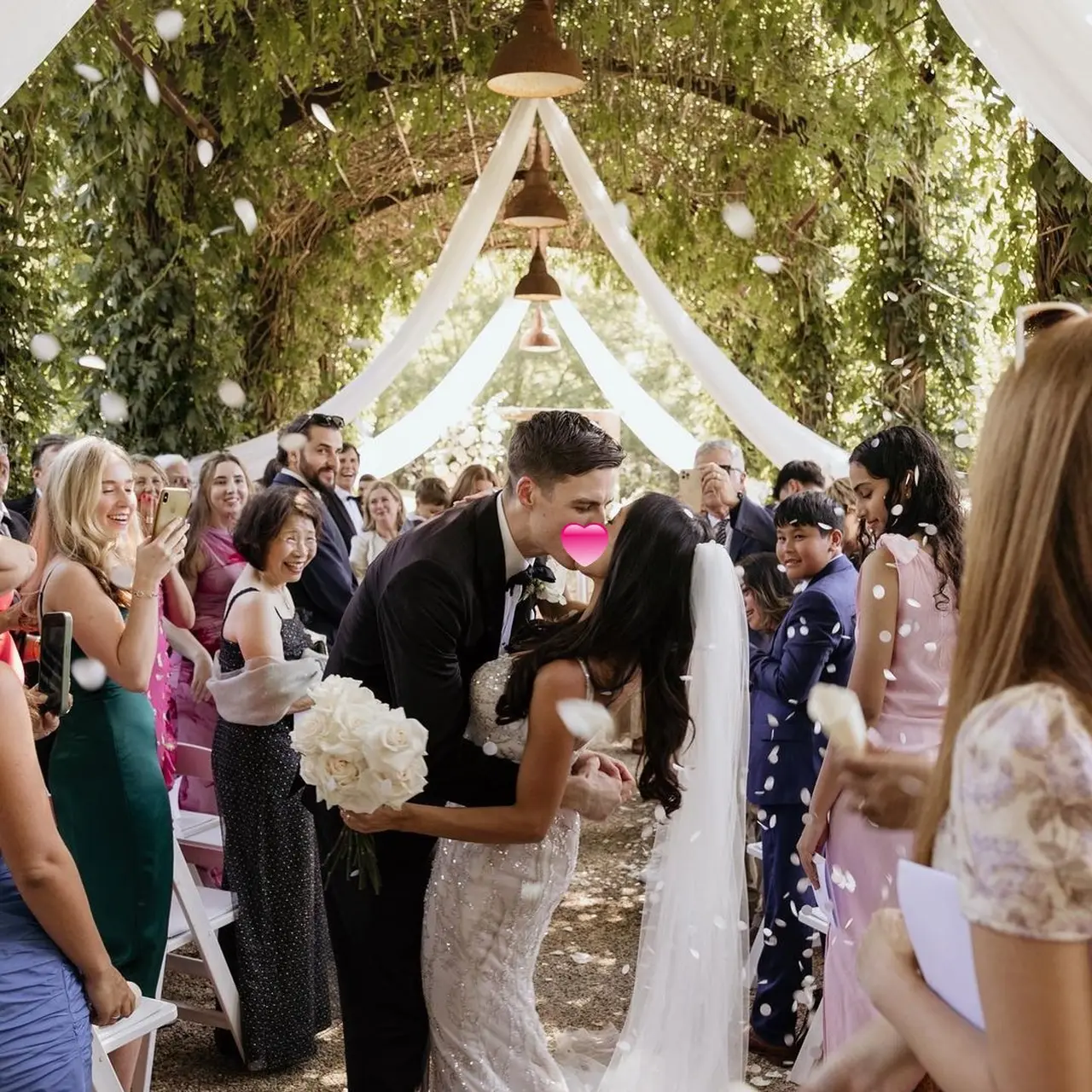 6 Potret Pernikahan Annisa Rawles Kakak Amanda Rawles, Digelar di ...