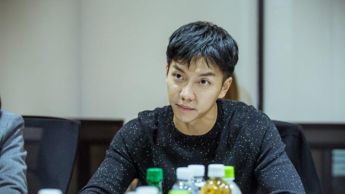 Usai Wamil, Lee Seung Gi Balik Akting Lewat Drama Hwayugi