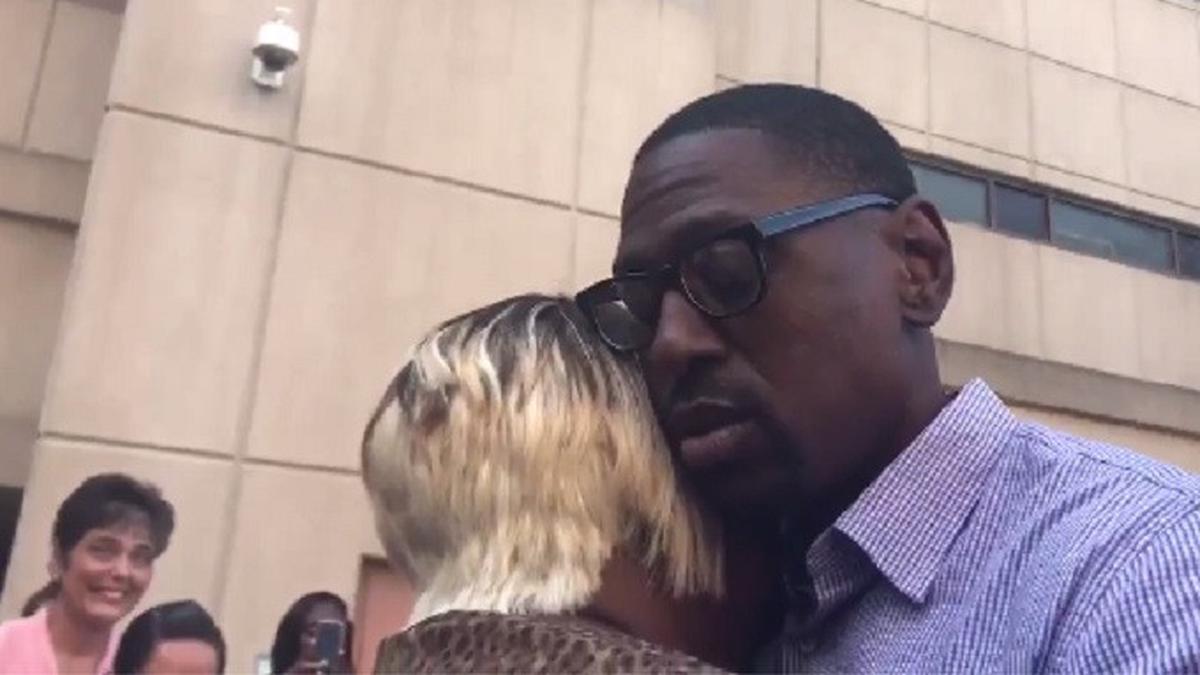 23 Tahun Dipenjara, Pria Korban Salah Tangkap Ini Akhirnya Bebas ...