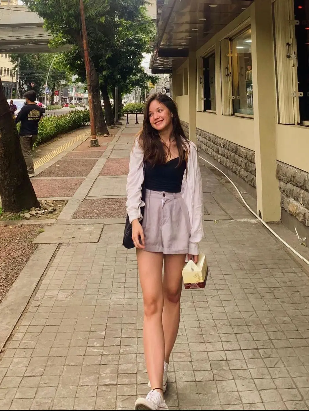 5 Potret Inspirasi Outfit Bella saat Berlibur ke Bali