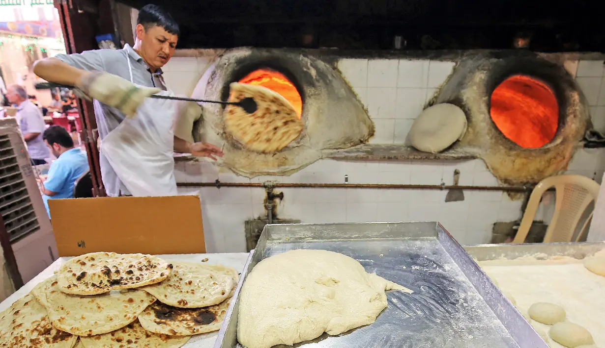 FOTO: Taftoon, Roti Iran yang Menjadi Makanan Pokok di Kuwait - Foto ...
