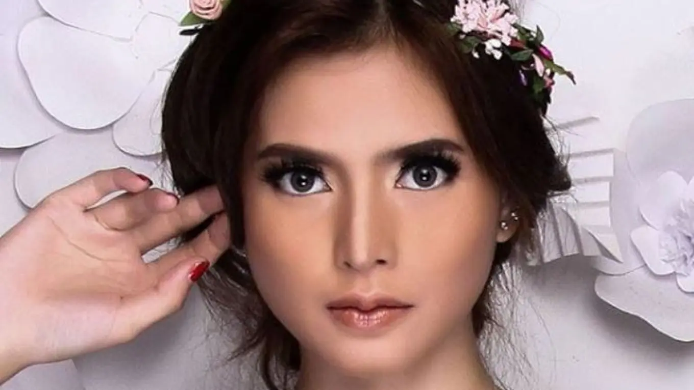 Mengaku Punya Anak dari Denny Sumargo, Ini 6 Potret Cantik Verny Hasan ...