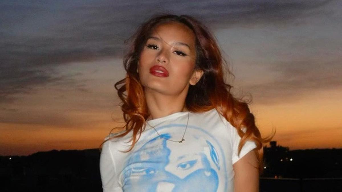 7 Potret Terbaru Zahwa Kakak Aaliyah Massaid Relakan Adik Menikah