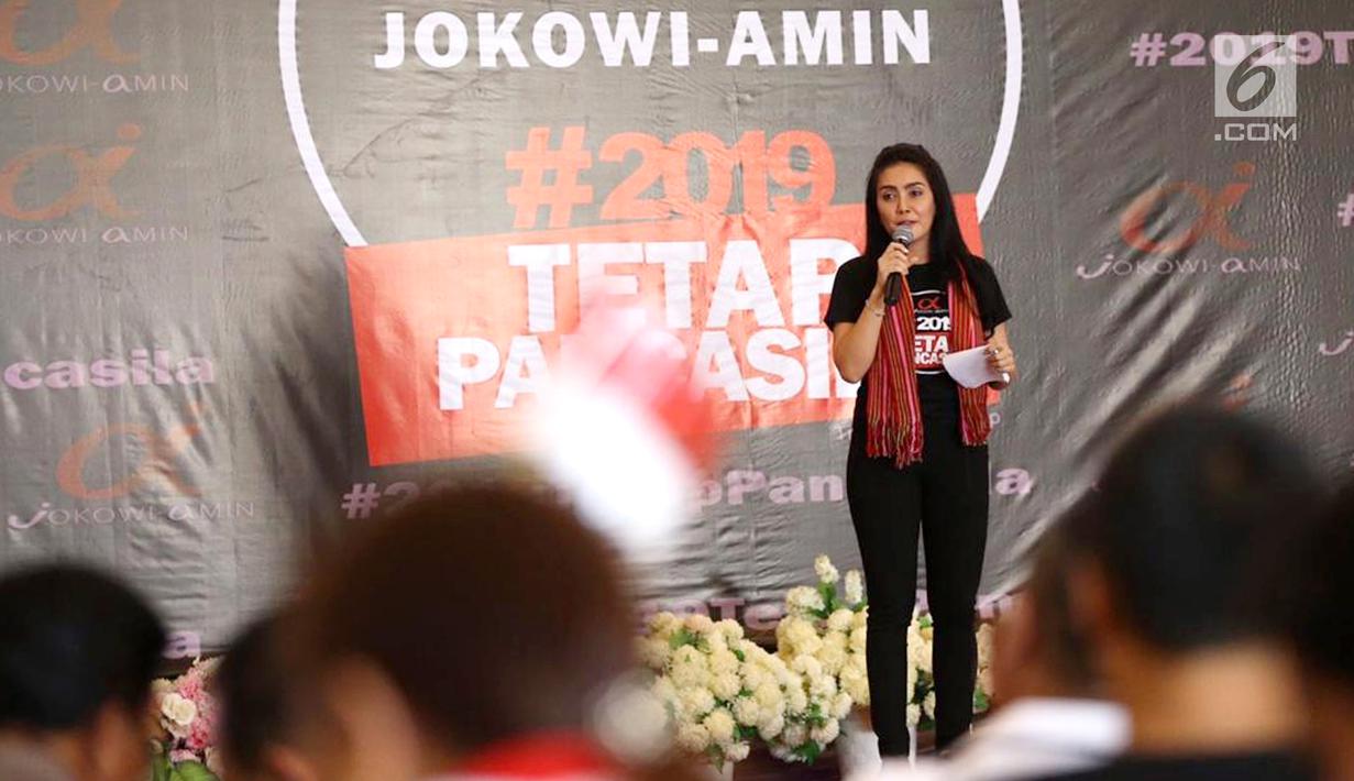 FOTO: Dukung Jokowi Amin, Rieke Diah Pitaloka Lantik Tim Alpha NTT - Foto Liputan6.com